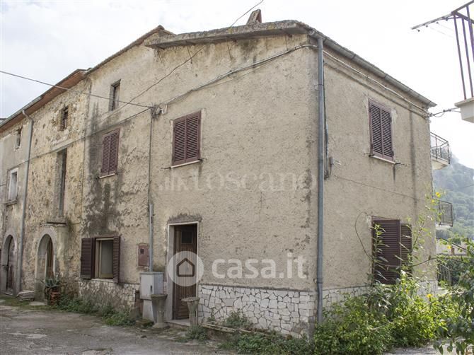 Trilocali in vendita a Cervaro in zona Pastenelle-Pacitti-Sprumaro ...
