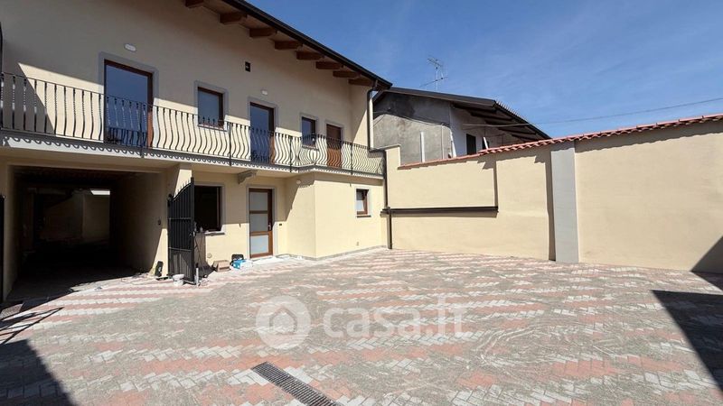 Case indipendenti con box/posto auto in affitto a Mercenasco - Casa.it