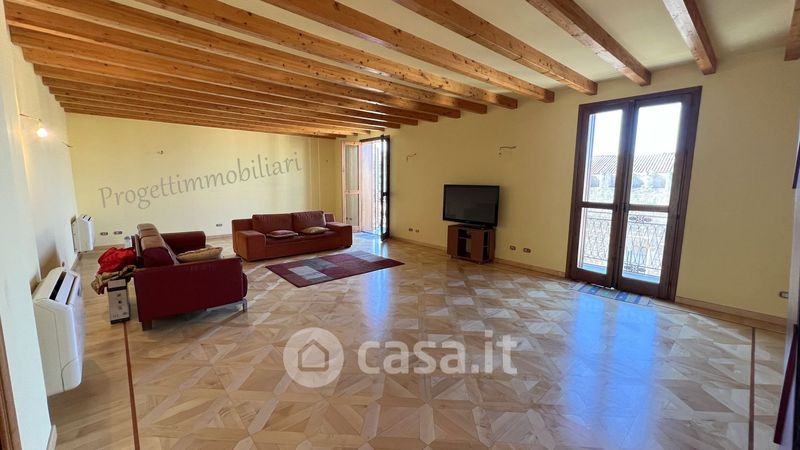 Appartamento in Vendita in Via Pietro Gerardi a Sciacca - 180mq - Casa.it