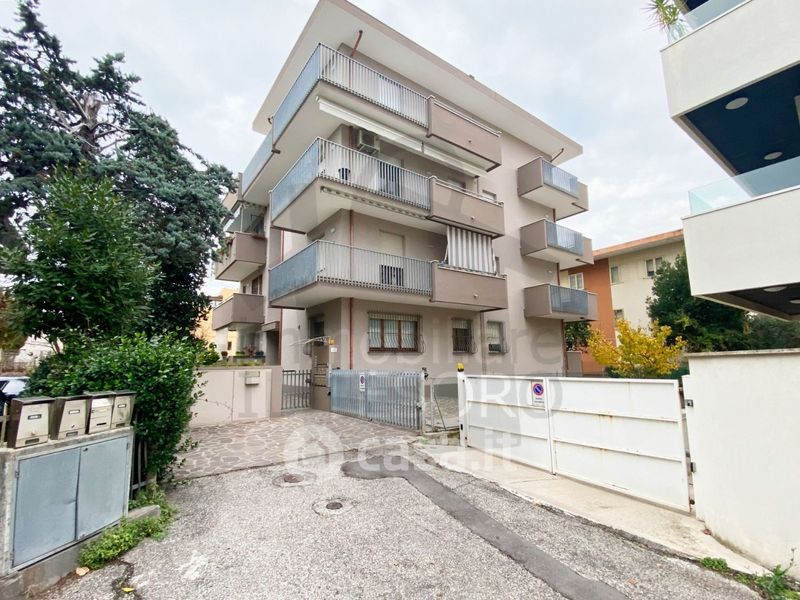 Trilocale in Vendita in Via Neri da Rimini 37 a Rimini - 90mq - Casa.it