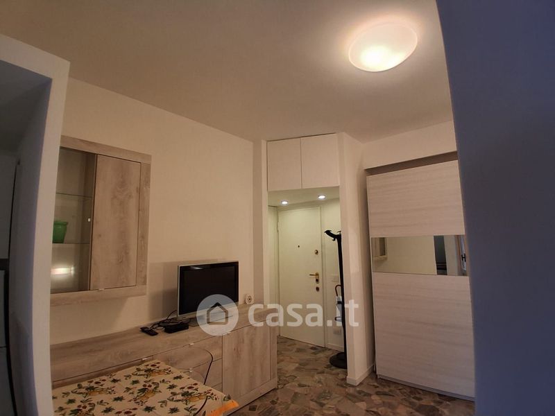 Monolocale in Affitto in Via Andrea Costa 31 a Milano - 35mq - Casa.it