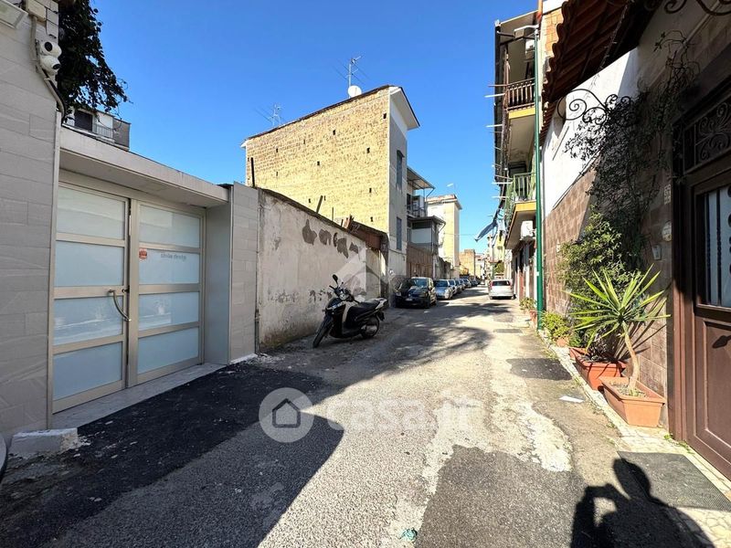 Edifici, stabili e palazzi in vendita a Napoli in zona Miano, Piscinola ...