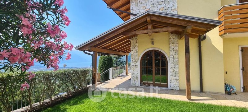 Casa bifamiliare, trifamiliare in Vendita in Località Tegiòle a Tenno ...