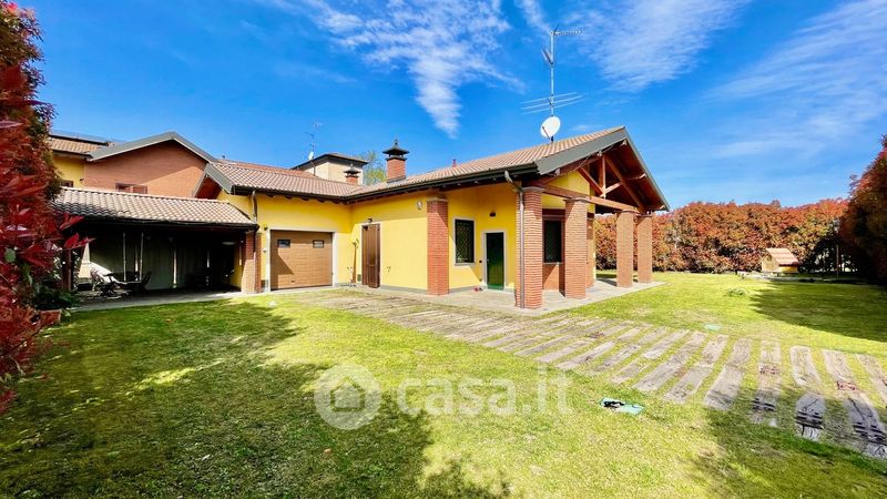 Ville in vendita a Besate - Casa.it