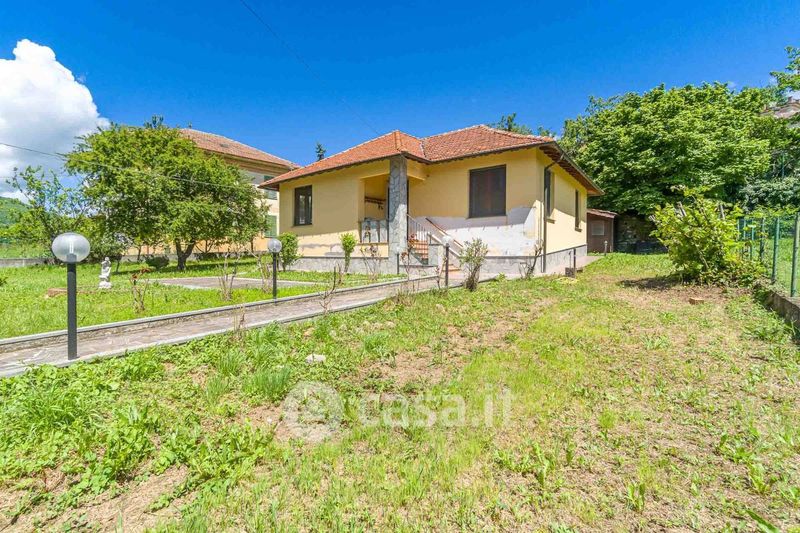 Case indipendenti in vendita a Casella - Casa.it