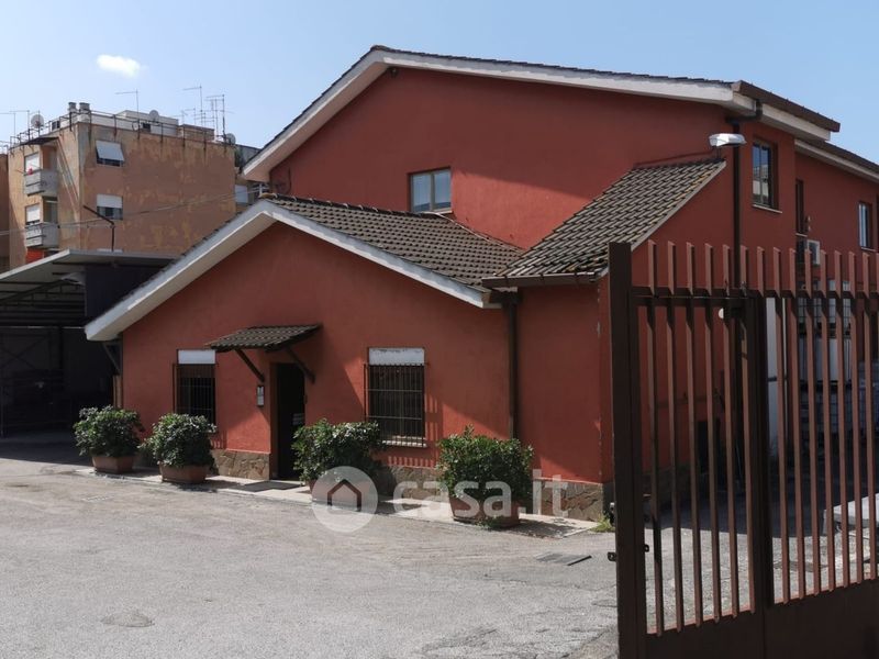 Capannoni in vendita nel quartiere La Rustica di Roma - Casa.it