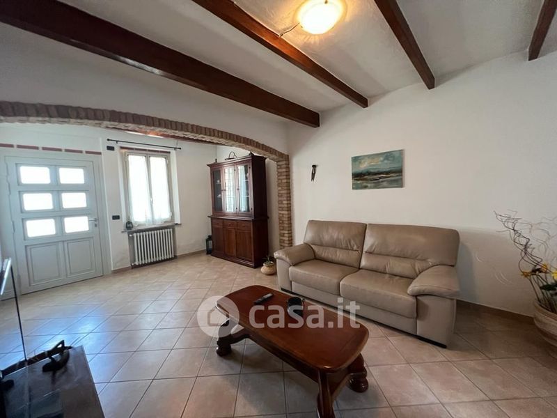 Case in vendita a Villanova sull'Arda in zona Villanova - Casa.it