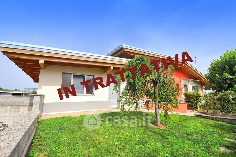 Ville in vendita a Inveruno in zona Furato - Casa.it