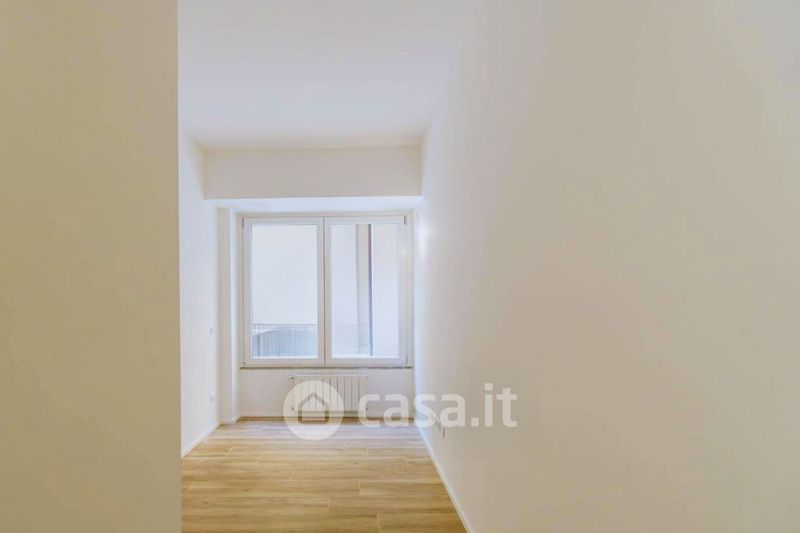 Case con giardino in vendita a Milano vicino alla fermata metro Sondrio ...