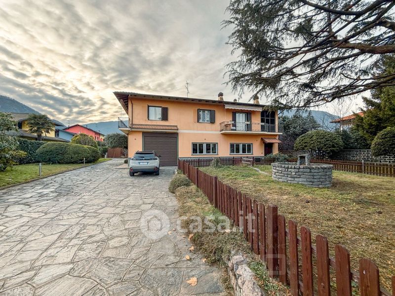 Villa in Vendita in Via Cav. Anacleto Cirla 26 a Gravellona Toce ...