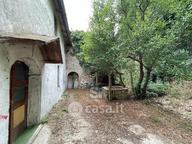 Rustico, casale in Vendita in Loc. San Clemente a Trevi - 220mq - Casa.it