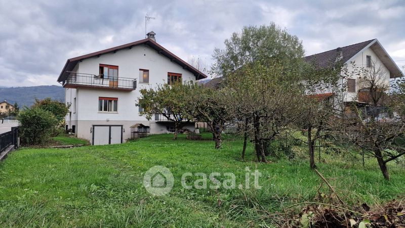 Casa indipendente in Vendita in Via del Mulino 21 a Alpago - 300mq ...