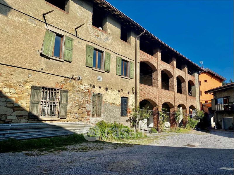 Edifici, stabili e palazzi in vendita a Garbagnate Monastero - Casa.it