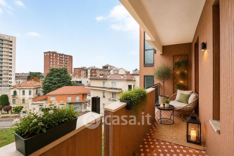Appartamento in Vendita in Via A. Sciesa 6 a Lissone - 211mq - Casa.it