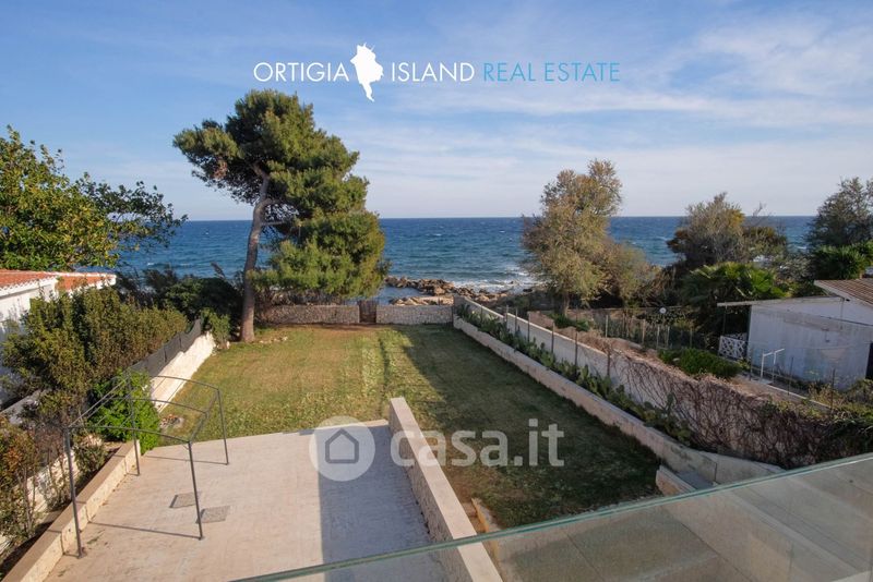 Case in vendita a Siracusa in zona Fanusa-Punta Milocca-Terrauzza - Casa.it