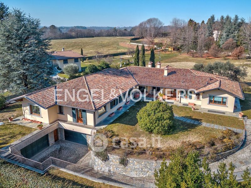 Case in vendita a Villa Guardia - Casa.it