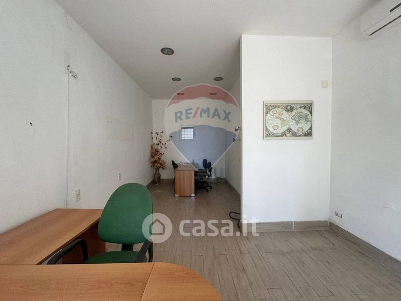 Locale commerciale in Affitto in Via Simone Mosca 24 a Roma - 33mq ...