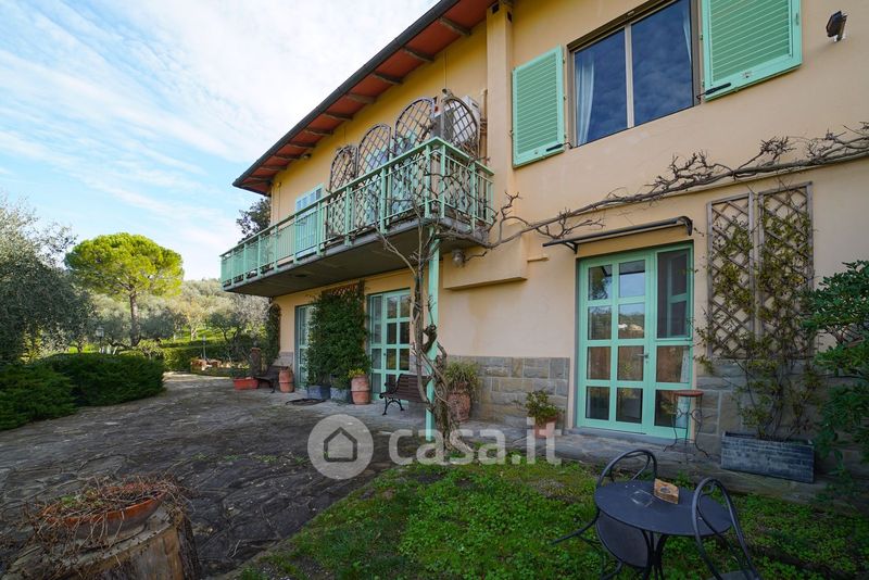 Case con giardino privato in vendita nel quartiere Castello di Firenze ...