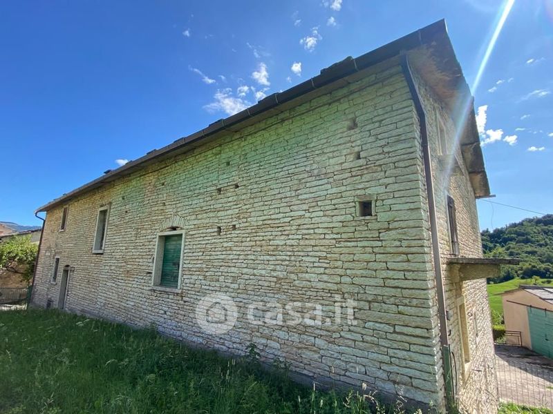 Rustico, casale in Vendita in Via Francesco Baracca 24 a Sant'Anna d ...