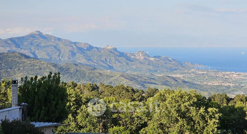 Quadrilocali in affitto a Piedimonte Etneo in zona Vena - Casa.it