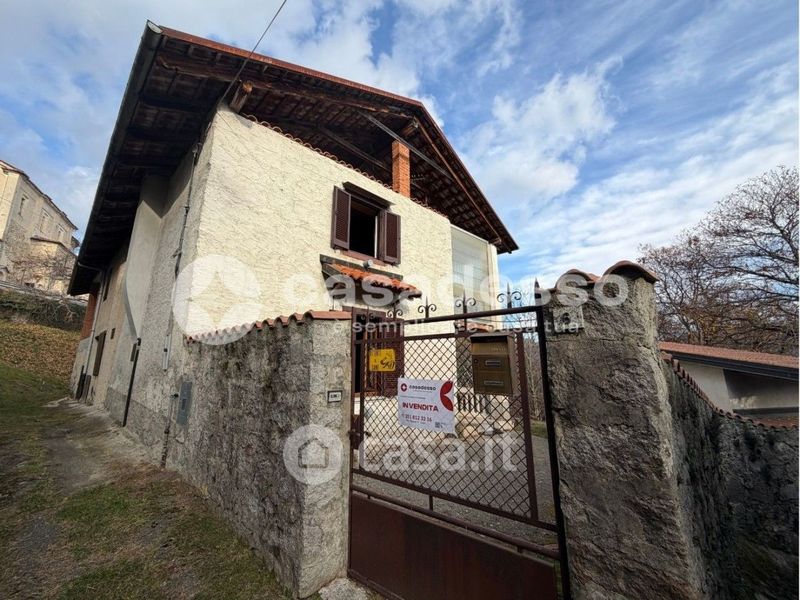 Villette a schiera in vendita a Cellio con Breia - Casa.it