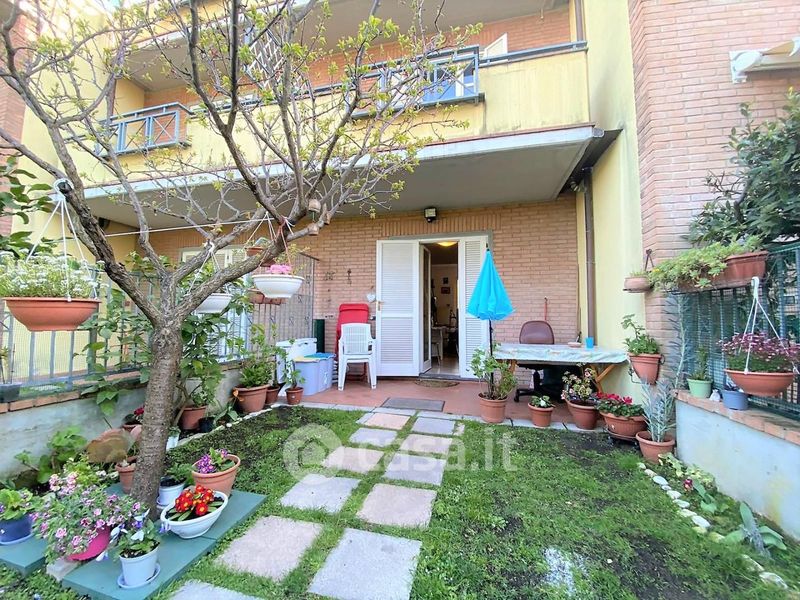 Case con balcone in vendita a Massa in zona Marina di Massa Centro ...