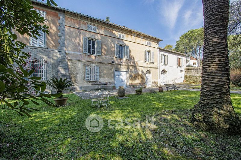 Case con giardino privato in vendita a Vecchiano in zona Filettole ...
