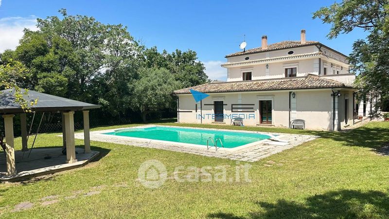 Villa in Vendita in Strada Comunale San Paolo a Montesilvano - 545mq ...
