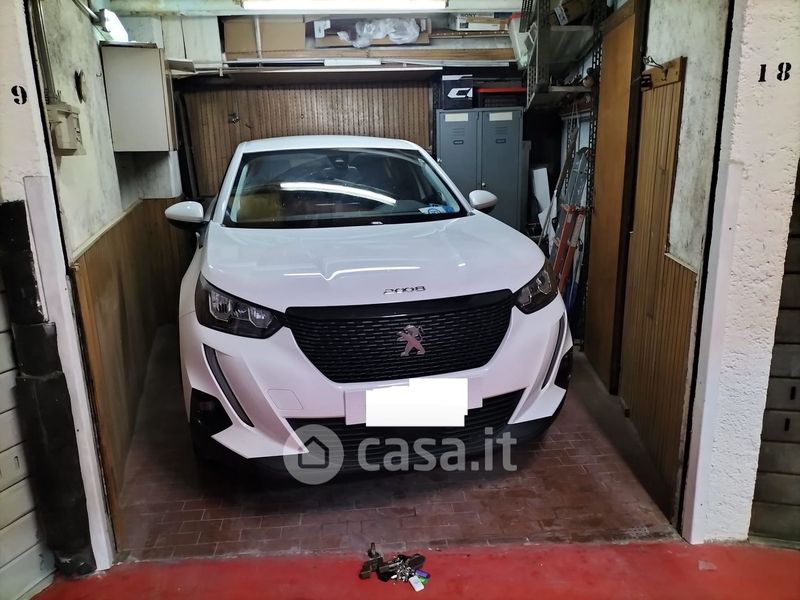 Box/posto auto in Vendita in Via Beniamino de Ritis a Roma - 15mq - Casa.it