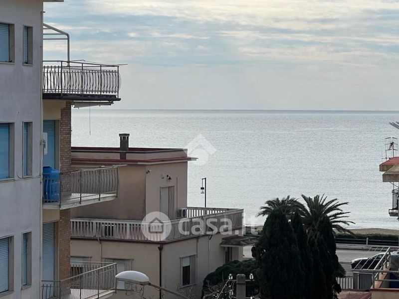 Appartamenti in vendita a Minturno in zona Scauri-Tremensuoli - Casa.it