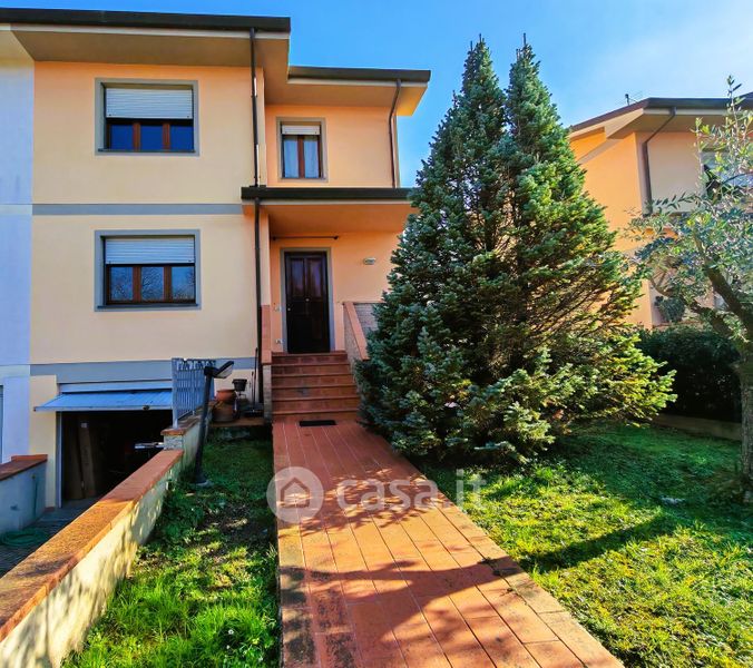 Villetta a schiera in Vendita in Via Nuova 48 a Capannori - 140mq - Casa.it