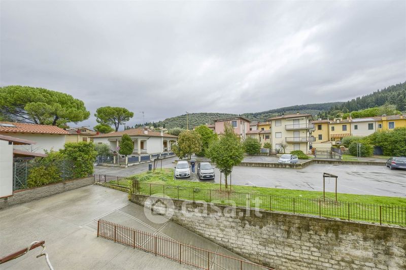 Quadrilocale in Vendita in Via Giacomo Puccini a Calenzano - 95mq - Casa.it