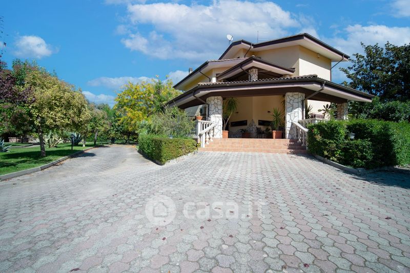 Case con piscina in vendita a Montalto Uffugo - Casa.it