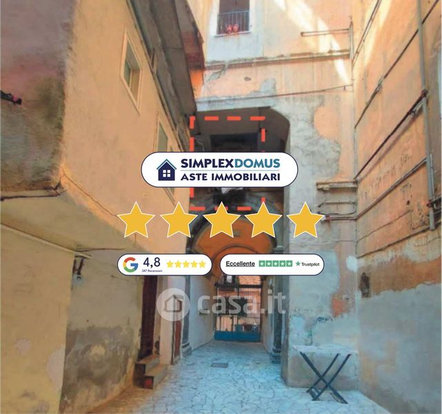 Quadrilocale in Vendita in Vico Solitaria a Napoli - 119mq - Casa.it