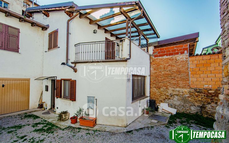 Casa indipendente in Vendita in Via Nuova a Retorbido - 123mq - Casa.it