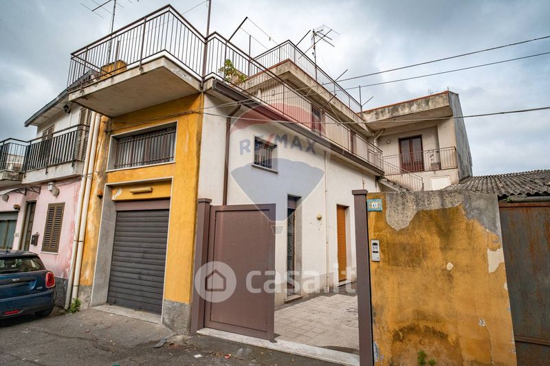 Case in vendita a Giarre in zona Santa Maria La Strada - Casa.it Case in vendita a Giarre in zona Santa Maria La Strada - Casa.it