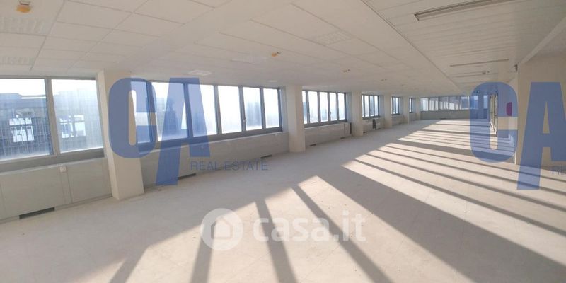 Ufficio in Affitto in Via Ettore Bugatti a Milano - 3908mq - Casa.it