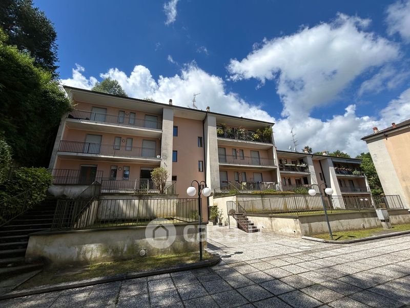 Trilocale in Vendita in Via Minazza 24 a Meina - 120mq - Casa.it