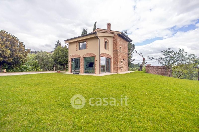 Rustico, casale in Vendita a Pontedera - 200mq - Casa.it