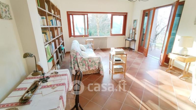 Case in vendita a Cervaro in zona Pastenelle-Pacitti-Sprumaro - Casa.it