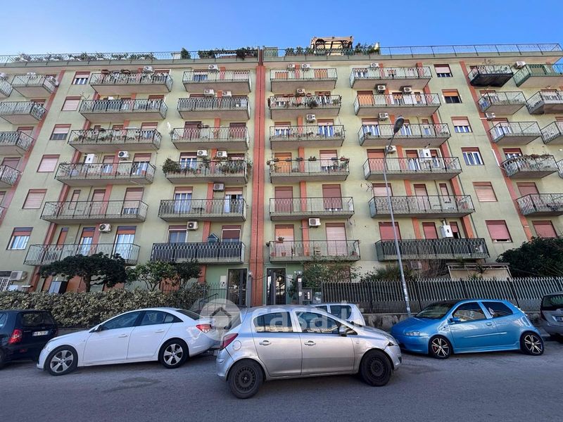 Appartamento in Vendita in Via Petralia Sottana 6 a Palermo - 130mq ...