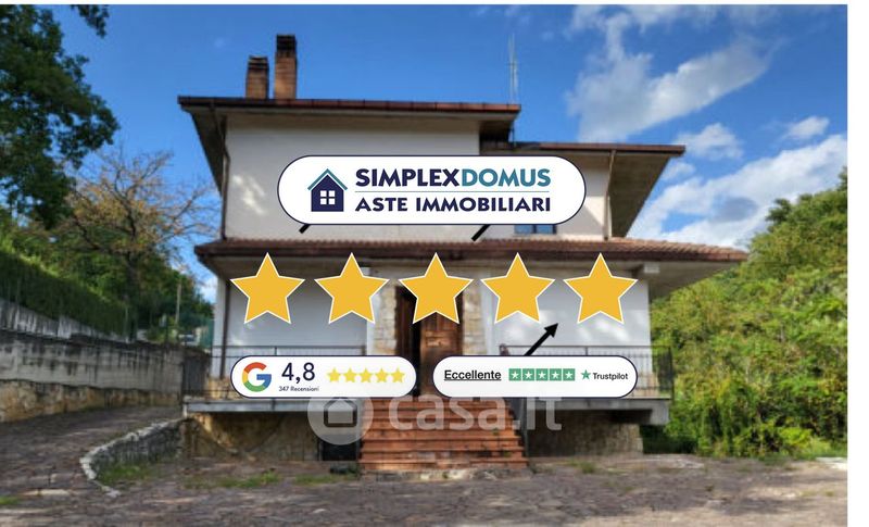 Villa in Vendita in Via Colle Cioffi a Isernia - 292mq - Casa.it