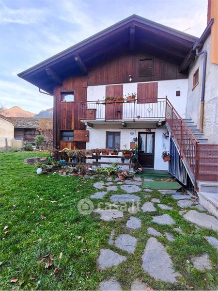 Trilocale in Vendita in Frazione Tilly a Challand-Saint-Anselme - 70mq ...