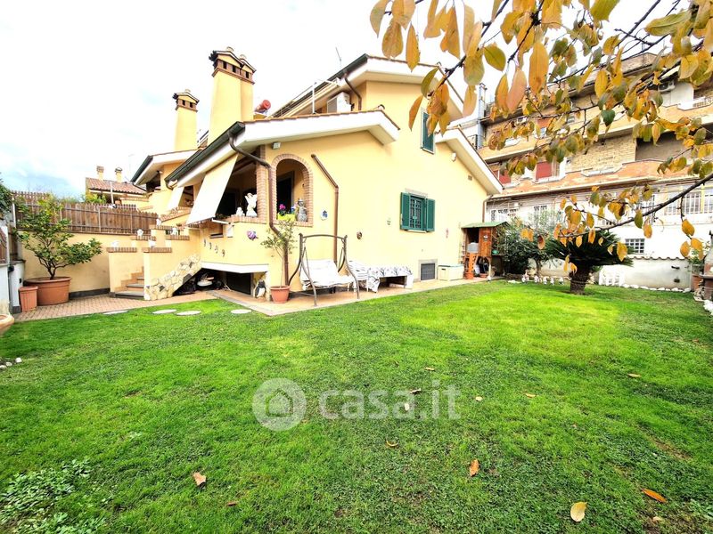 Case Indipendenti con giardino privato in vendita a Roma in zona Casal ...