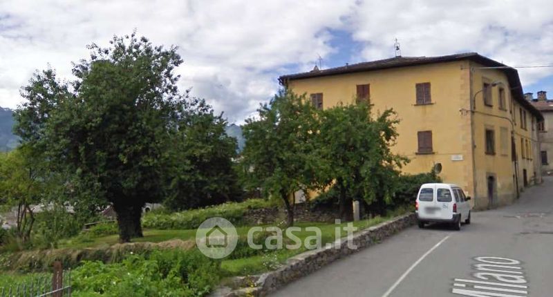 Appartamento in Vendita in Via Milano a Teglio - 1050mq - Casa.it