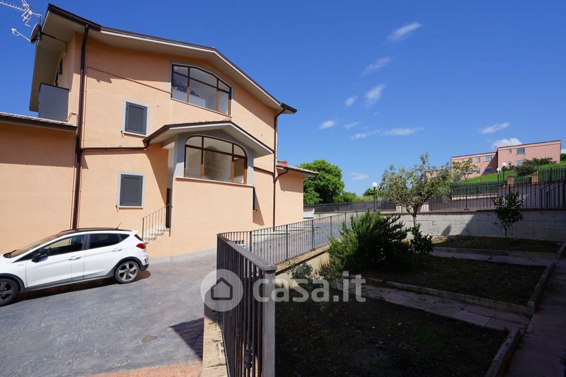 Appartamenti in affitto a Fara in Sabina - Casa.it