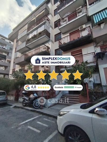Appartamento in Vendita in Via Emiro Giafar a Palermo - 158mq - Casa.it