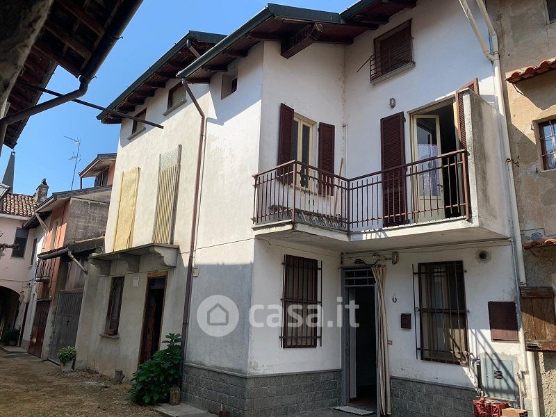 Case da ristrutturare in vendita a Vigevano in zona Corso Genova - Casa.it