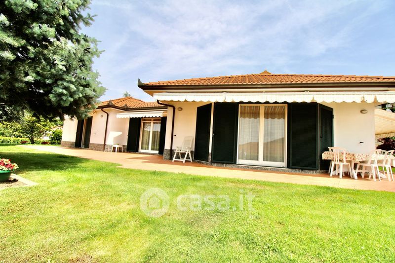 Ville in vendita a Casella in zona Centro - Casa.it