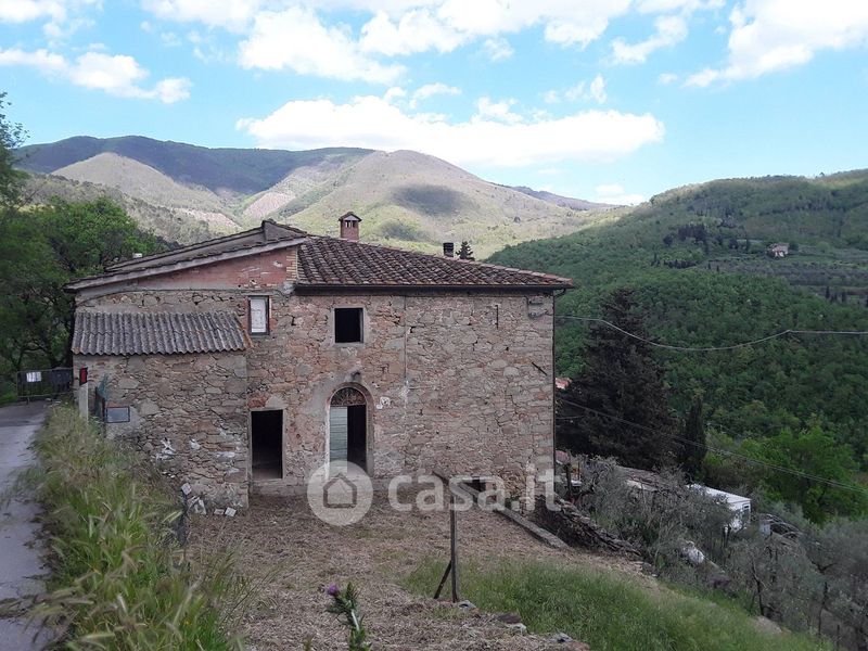 Rustici, casali in vendita a Montale - Casa.it